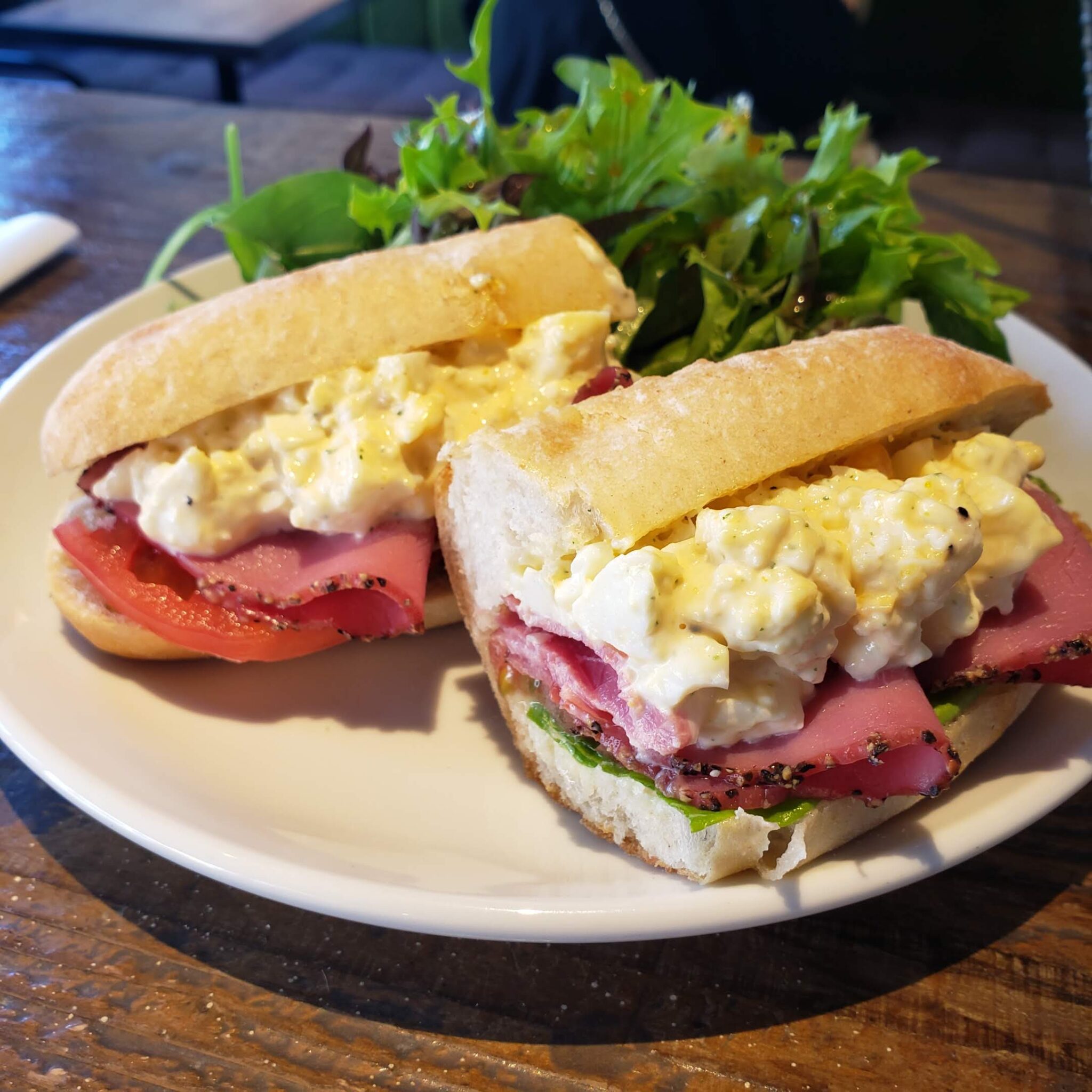 「MONZ CAFE（モンズカフェ）門前仲町店」のメニューは？テイクアウトやお店お魅力も解説 - 王子さんぽ